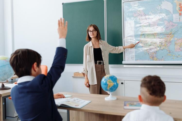 Early communication skills develop in the classroom - Hanna Perkins ...